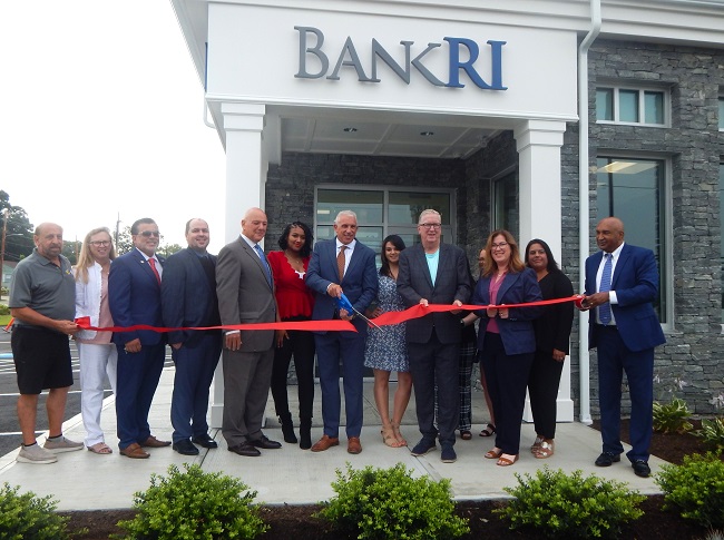 Bank Rhode Island opens 21st location, fourth in Cranston